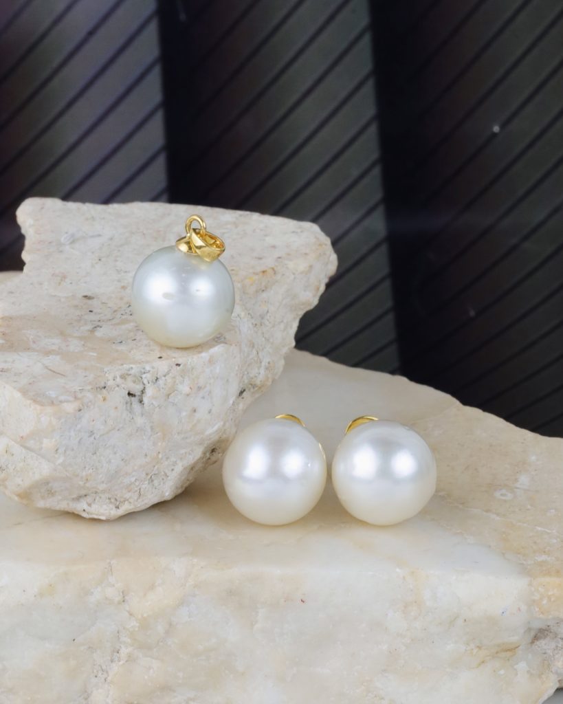 12.1mm South Sea Pearl Earrings & Pendant 18K Yellow Gold JS277-YG ...